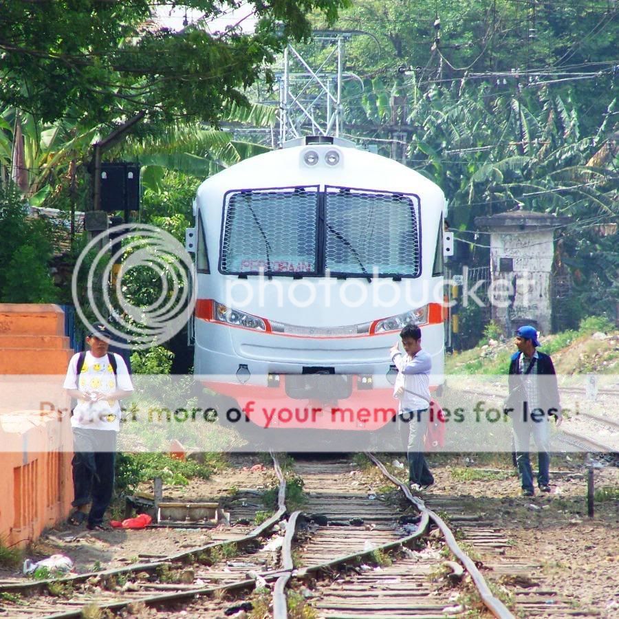 KRL Rheostatic New Image di Stasiun Bogor | Bogor 03/11/2009… | Flickr